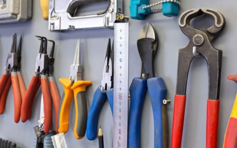 Bỏ Túi Kinh Nghiệm Mở Cửa Hàng Kim Khí Hiệu Quả Từ A-Z